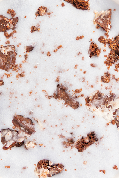 Blue Magic Crunch (Blue Spirulina Cookies and Cream) – Frosted Vegan